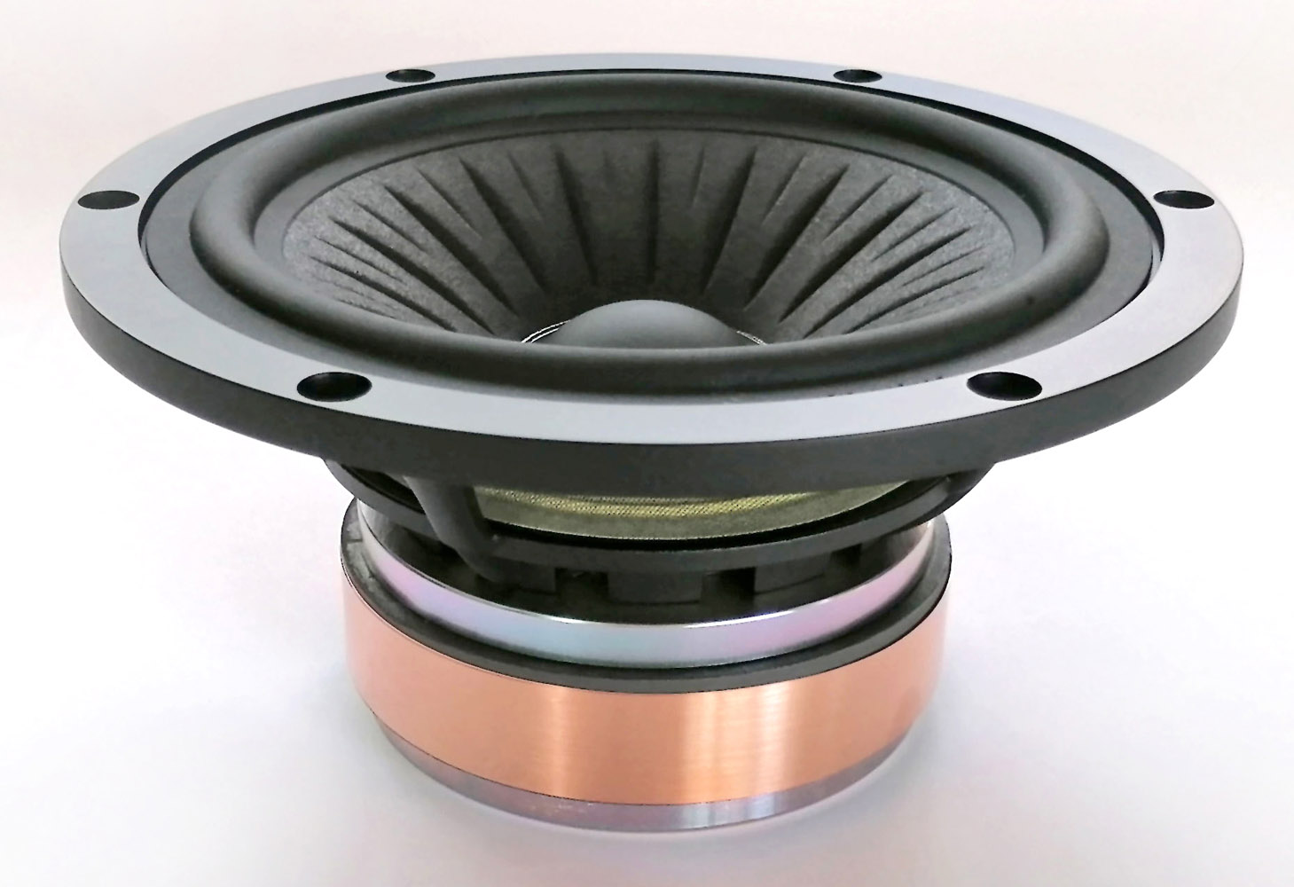 Hi End speakers - BELLATRIX - Divine Acoustics - HEAR BEYOND